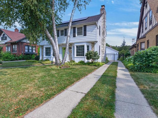 2126 Oaklawn Avenue