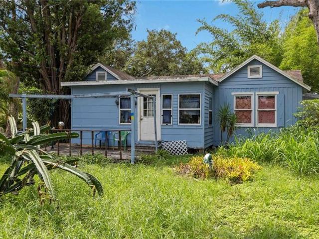 2126 Olentary St, Sarasota, FL 34231