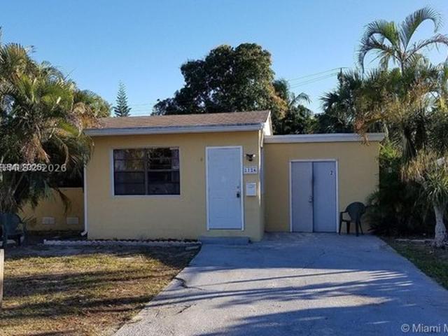 2126 Arthur St, Hollywood, FL 33020