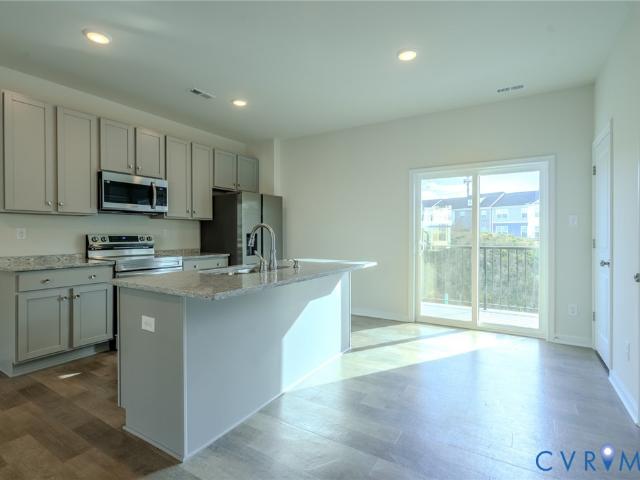 2126 Blossom Trail Avenue H 3