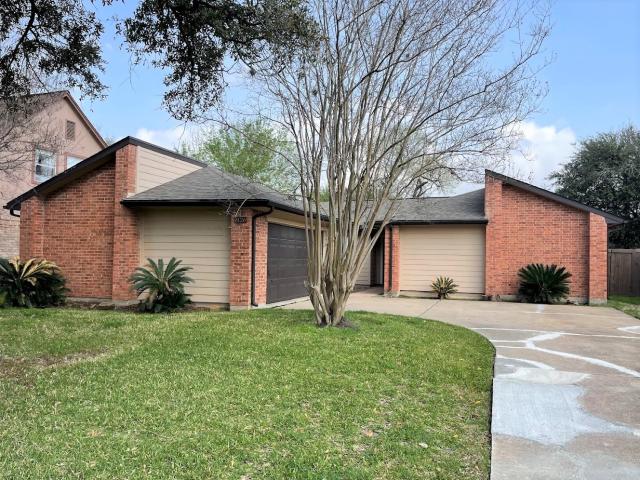 2126 Collingsfield Dr, Sugar Land, TX 77478 | MLS #86751 | Compass