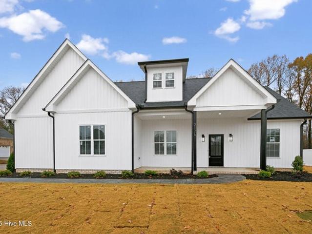2126 Fieldcrest Rd E, Wilson, NC 27893