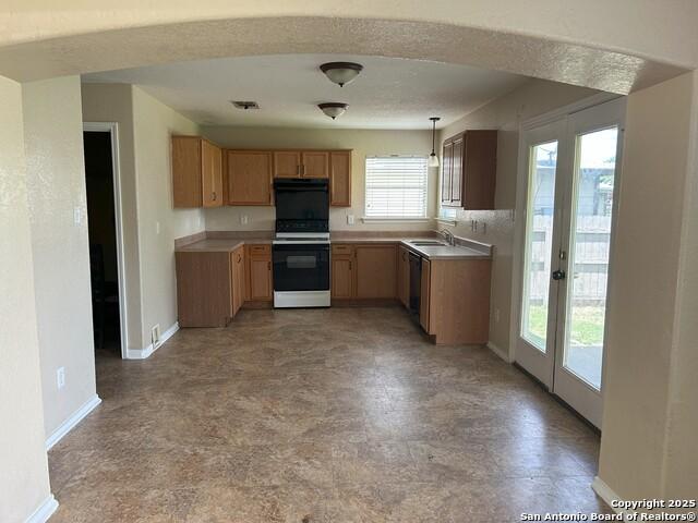 2126 Hollow Circle