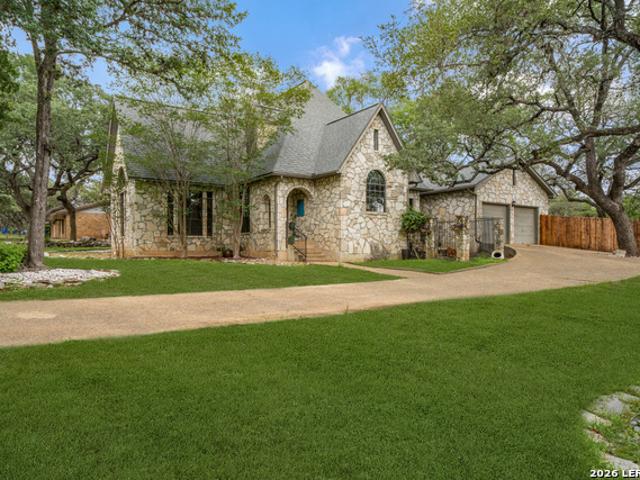 2126 Pipestone Dr