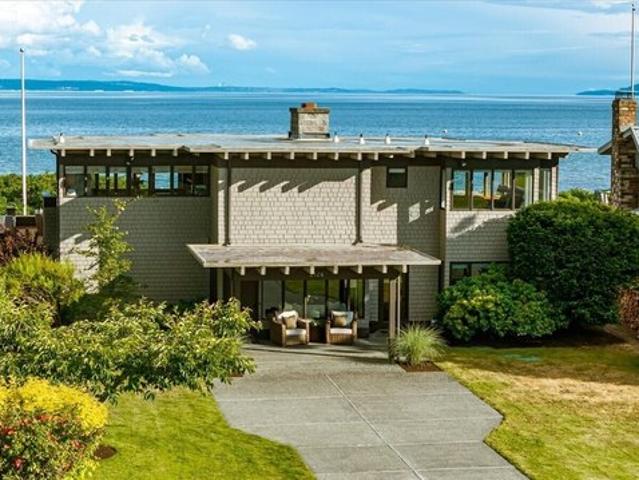 2126 Shore Ave, Freeland, WA 98249