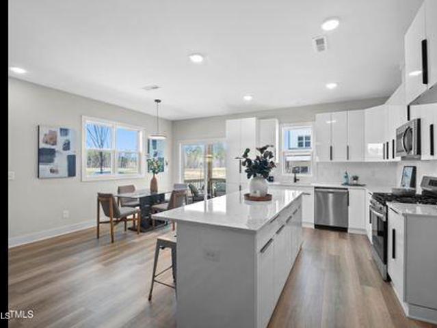 2126 Titanium Rock Road