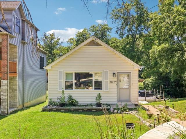 21279 W Shady Ln, Lake Zurich, IL 60047