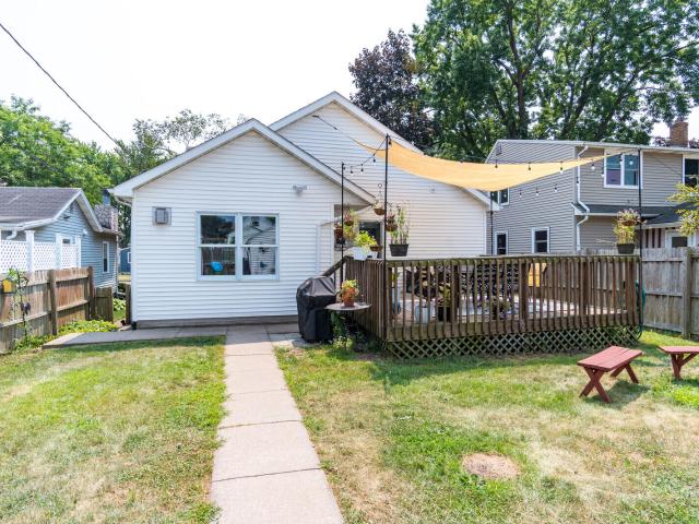 2127 Mississippi St