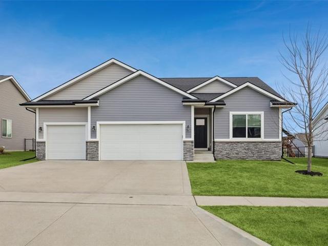 2127 NW Beechwood St, Ankeny, IA 50023