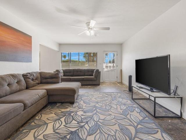 2127 N Cardillo Ave, Palm Springs, CA 92262