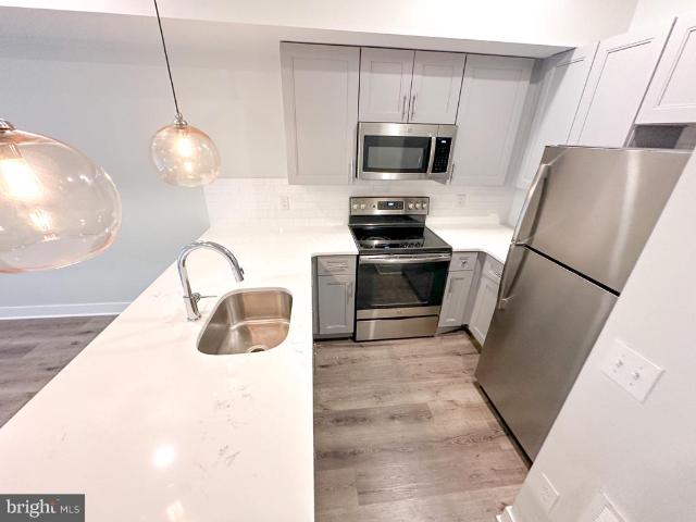 2127 N Front Street # 2