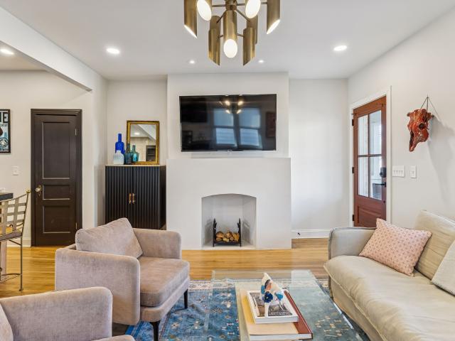 2127 Blair Blvd
