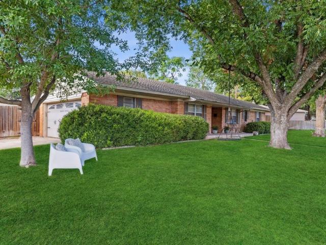 2127 Clarksdale Drive