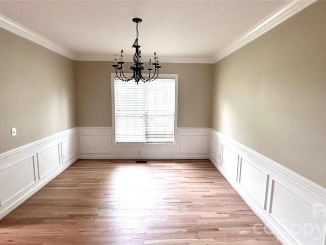 2127 Copperplate Road