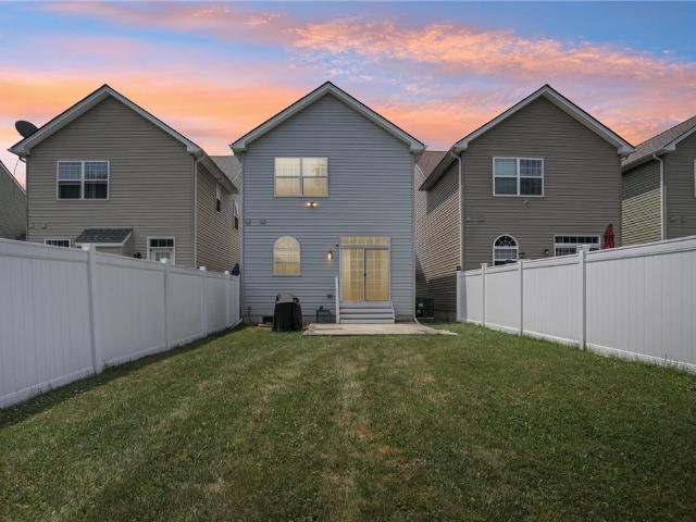 2127 Huntington Lane
