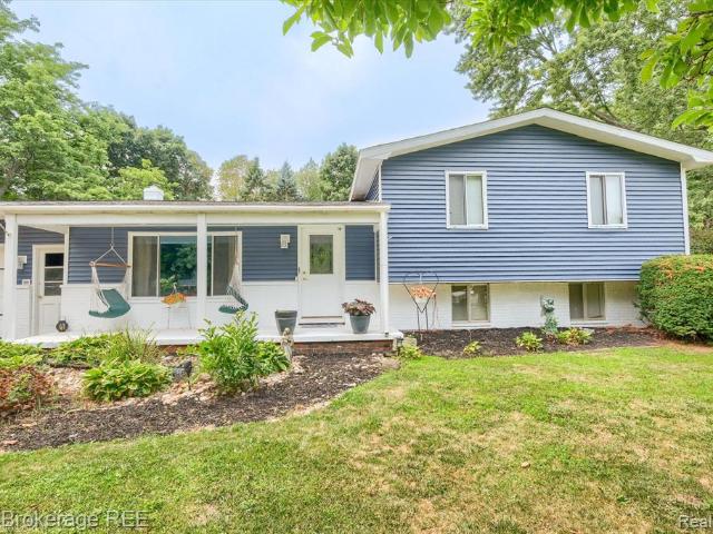 2127 Holly Tree Drive