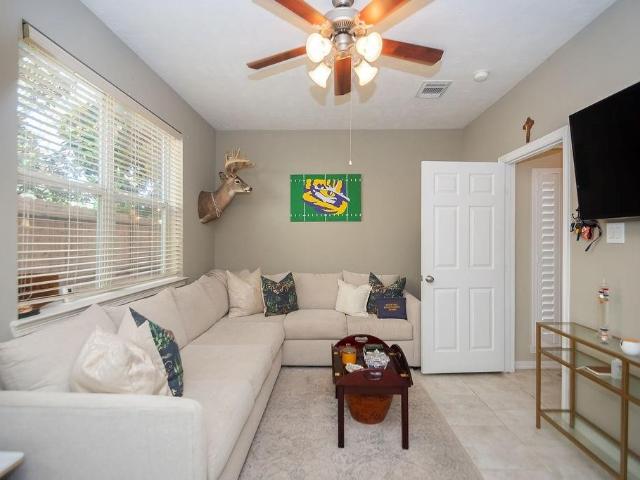 2127 Stacy Glen