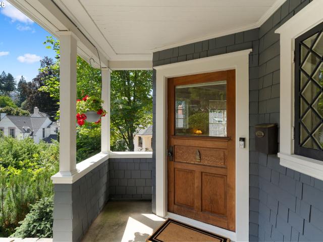 2127 sw elm st