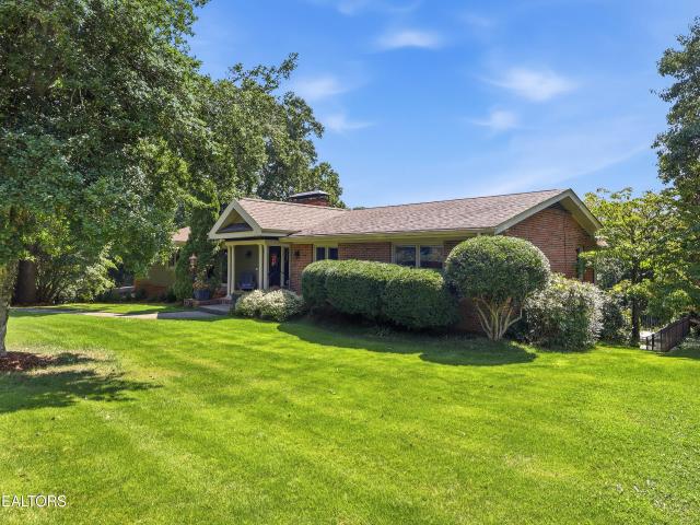 2127 Southwood Drive