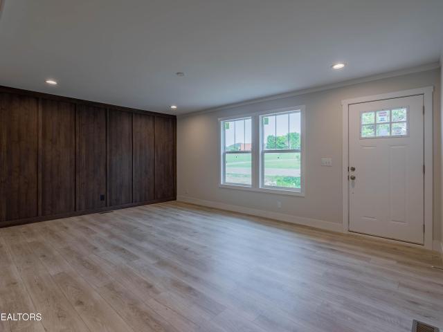 2127 Tipton Station Rd