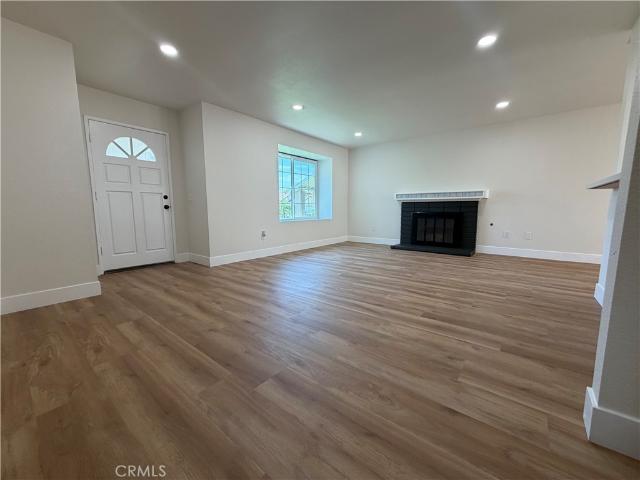 2127 Valleywood