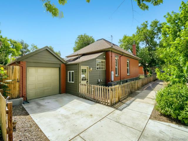 2127 W 33rd Avenue