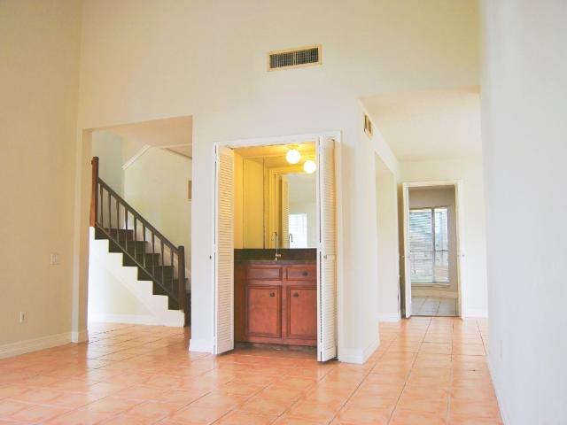 2127 Woodland Springs Street