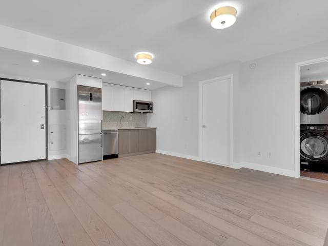 2128 OCEAN Avenue 3G