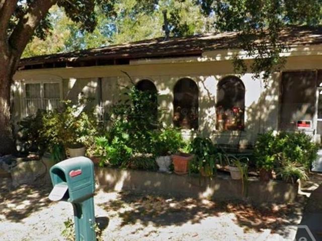 2128 Auburn St, Savannah, GA 31404
