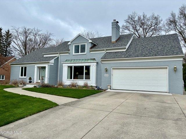 2128 Evergreen Rd, Ottawa Hills, OH 43606