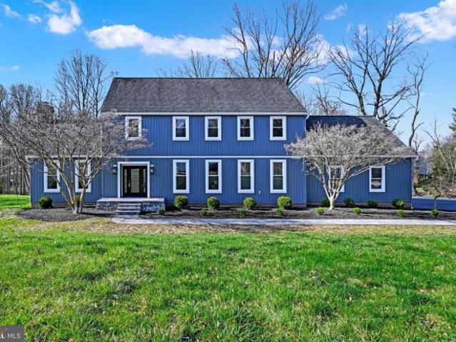 2128 Highland Ridge Dr, Phoenix, MD 21131