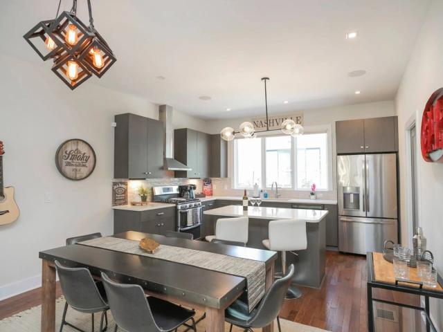 2128 9th Ave N