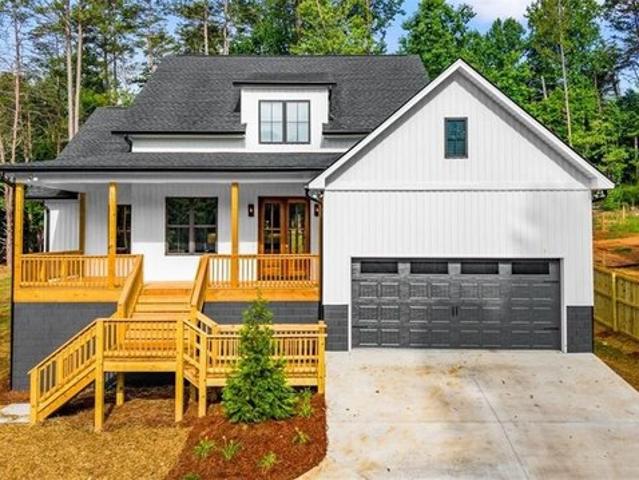 2129 Morning Star Ln, Winston Salem, NC 27107