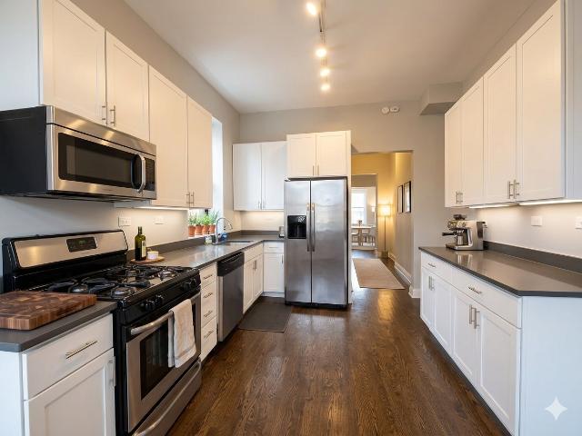 2129 N Racine Ave, Unit 2, Chicago, IL 60614 | Compass