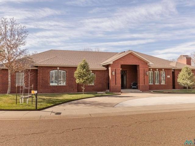 2129 Northglen Dr, Clovis, NM 88101