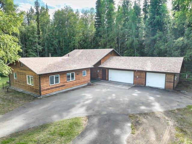 2129 Ermine Dr, North Pole, AK 99705