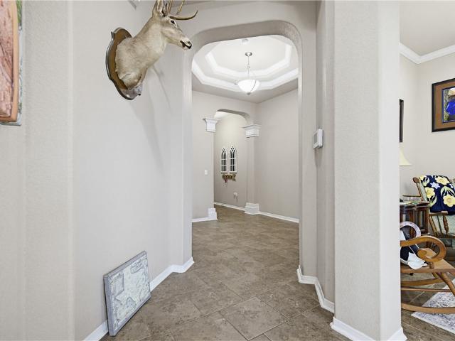 2129 Escondido