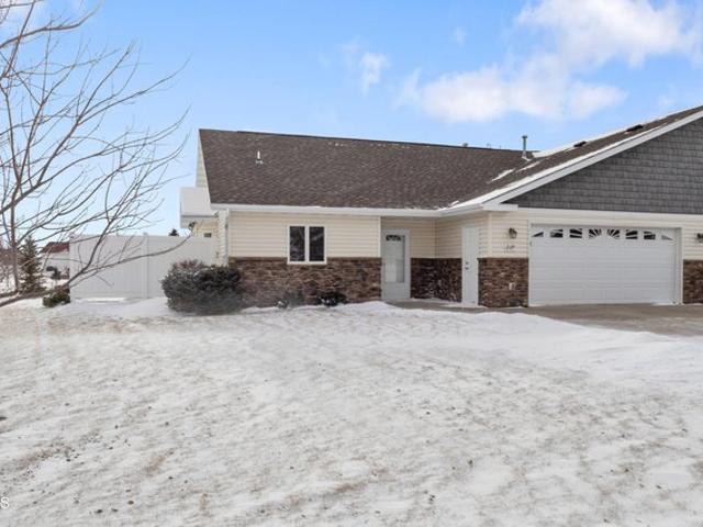 2129 Koch Dr, Bismarck, ND 58503