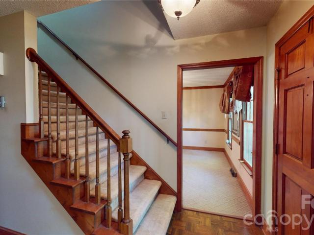 2129 Redwood Drive