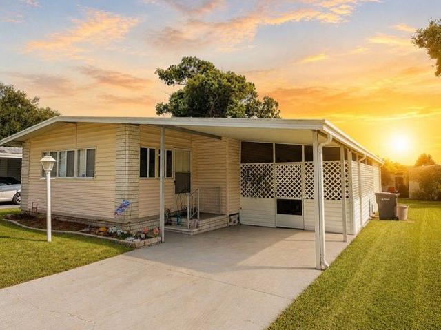 2129 Ricky Cir, Valrico, FL 33594