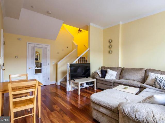 2129 Walnut Street # 4