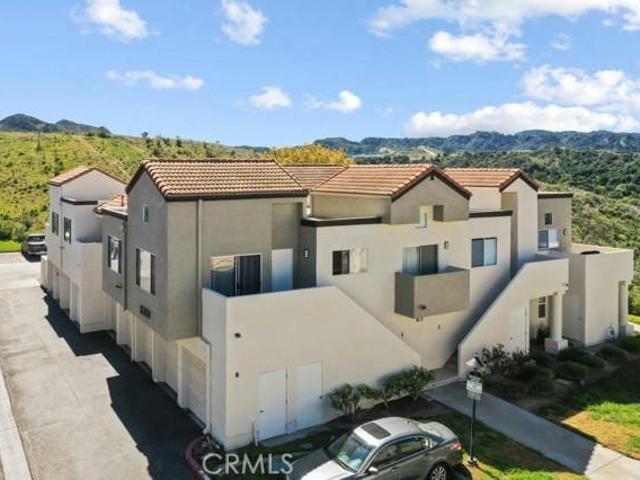 21200 Trumpet Dr Unit 205, Newhall, CA 91321