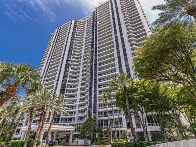 21205 37th Ave NE #810, Aventura, FL 33180
