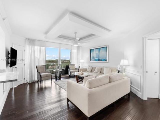 21205 Yacht Club Dr #708, Aventura, FL 33180
