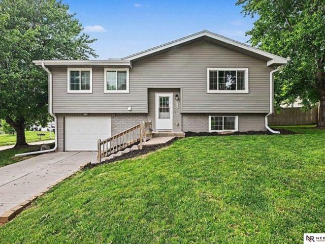21208 Palomino Rd, Omaha, NE 68022