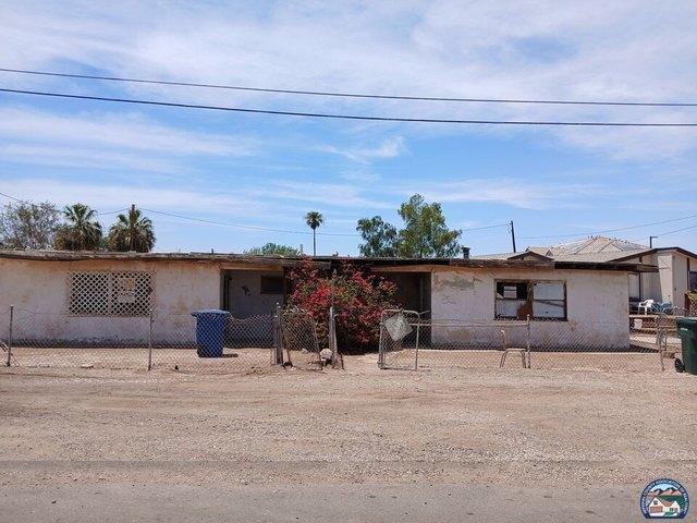 2120 McDonald Dr, El Centro, CA 92243