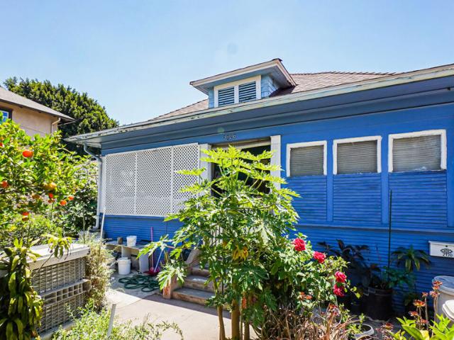 2120 Mozart Street
