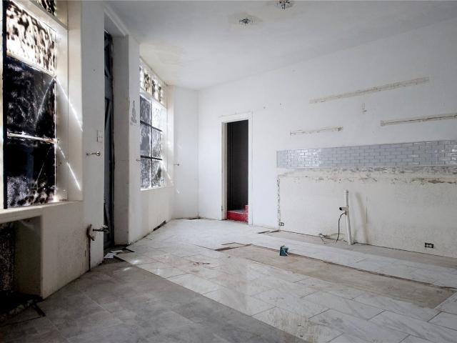 2120 N Broadway