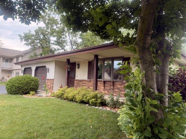 2120 Autumn Dr, Caledonia, WI 53402