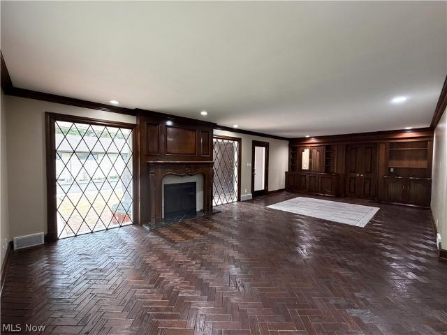 2120 Arms Drive
